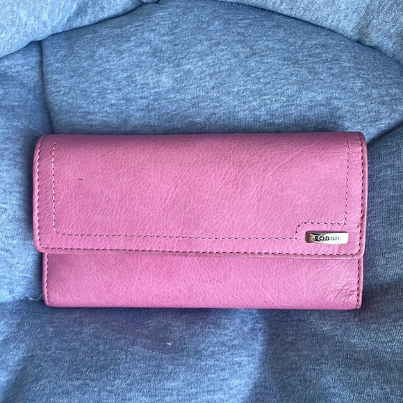 Fossil | Accessories | Fossil Pink Wallet | Poshmark